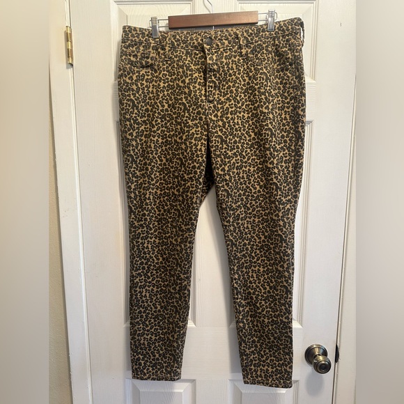 Universal Thread | Jeans | Universal Threads Leopard Print Jeans | Poshmark